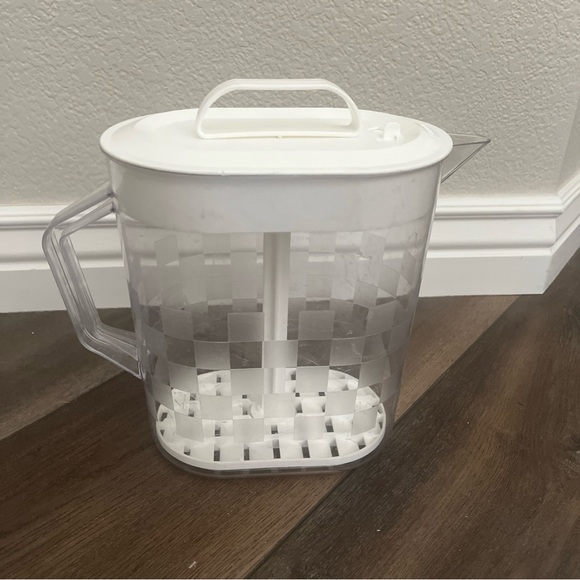 Pampered Chef | Kitchen | Pampered Chef Gallon Quick Stir Pitcher ...